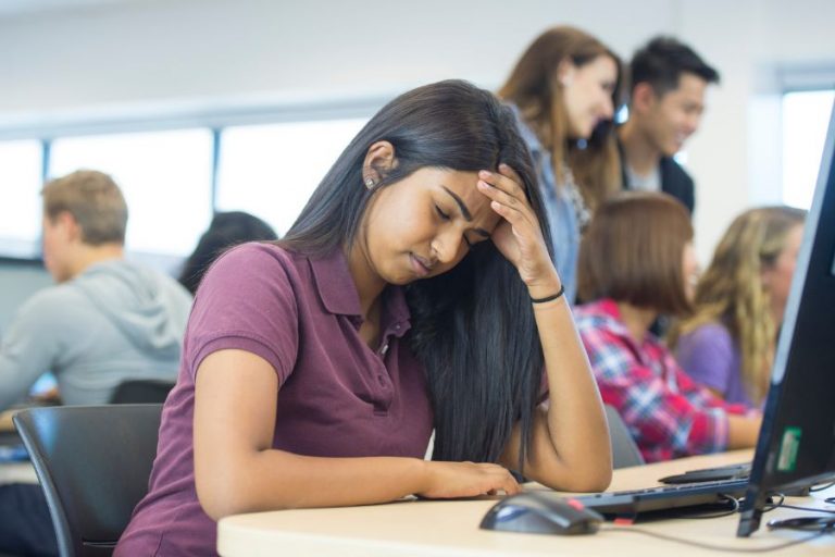 9 Reasons Students Drop Out of University | FundiConnect